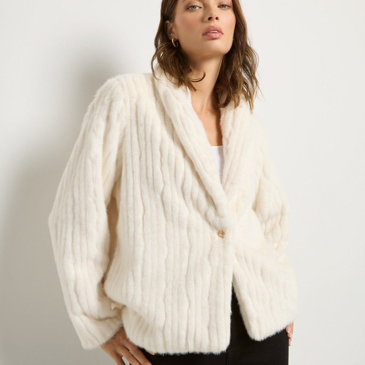 Luna Faux Fur Jacket - Super Soft Statement Style – Seventy Eight and Sunny